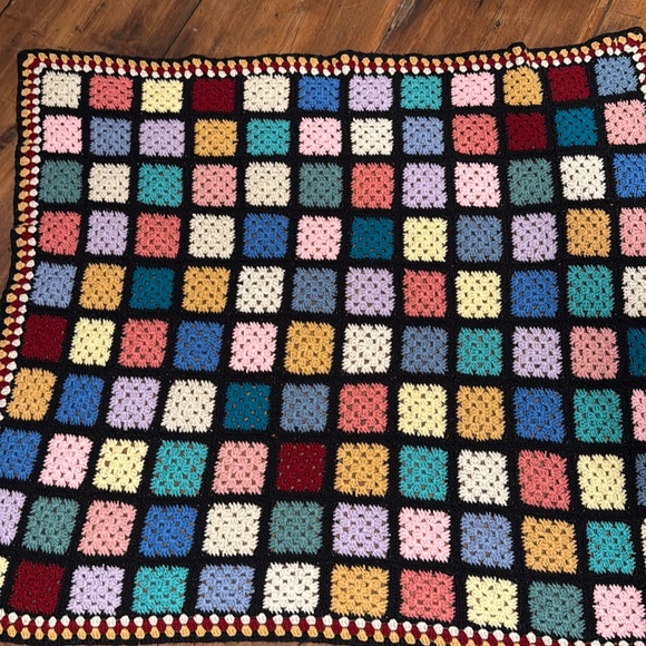 Hand Crafted | Bedding | Vintage Handmade Crochet Granny Square Afghan ...